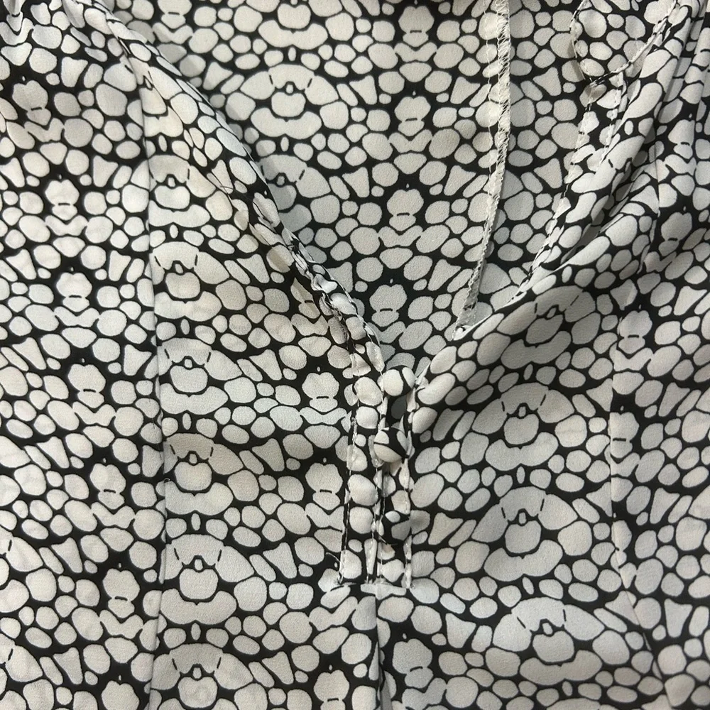 Olive & Oak | Tops | Black And White Patterned Blouse | Poshmark